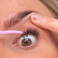 Underlash by Laura Burbury | DIY Eyelash Extensions